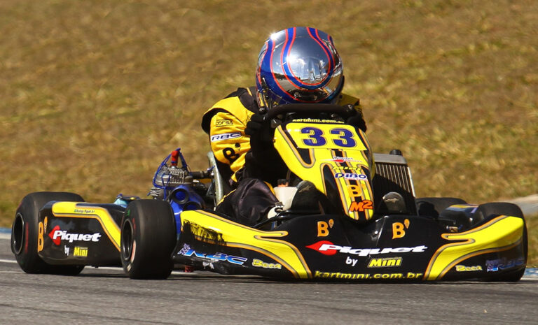 Piloto profissional de kart: entenda porque sair do indoor – CKS Racing ...